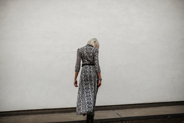 Snake Print ist Trend: So stylst du Schlangenmuster im Alltag!